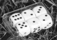 En esta fotografía puedes ver seis dados. Hay una regla que es válida ...